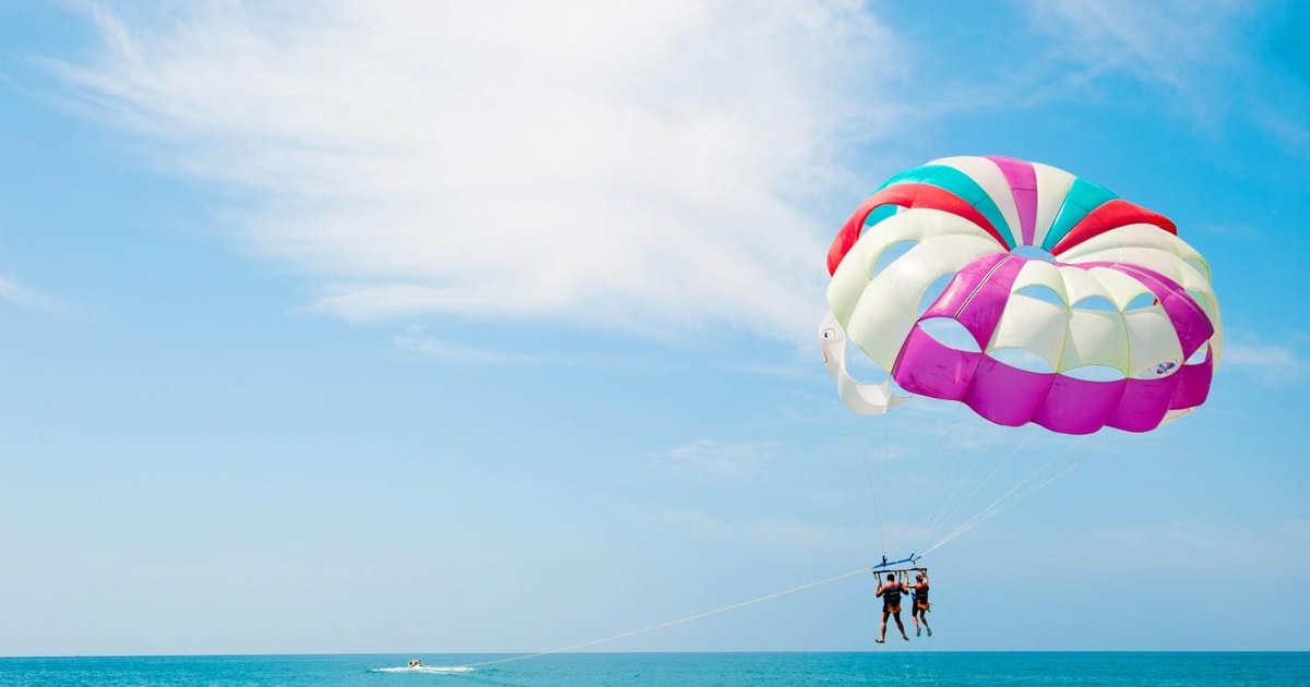 Soma Bay: Jet boat & Parasailing with Private Transfers | GetYourGuide