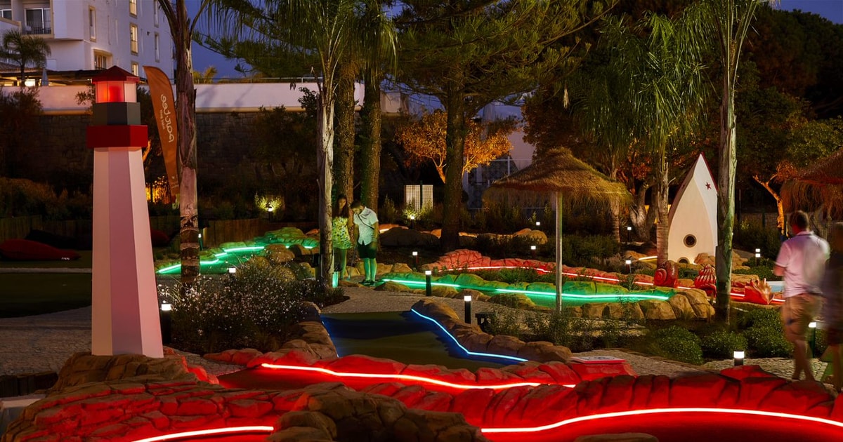 Mini Golf en el Parque Familiar Partee - Vale do Lobo | GetYourGuide