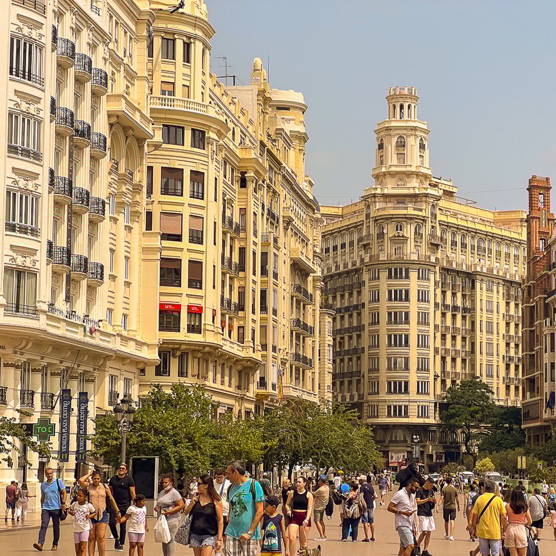 Hola Valencia: Top 10 Sights & Beyond on 2.5-Hour Bike Tour | GetYourGuide