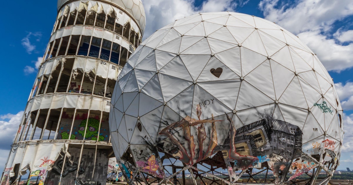 Berlin: Cold War Walking Private Tour mit Guide | GetYourGuide