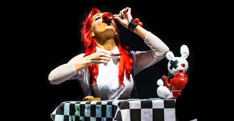 Las Vegas: Late Night Magic Show for Adults | GetYourGuide