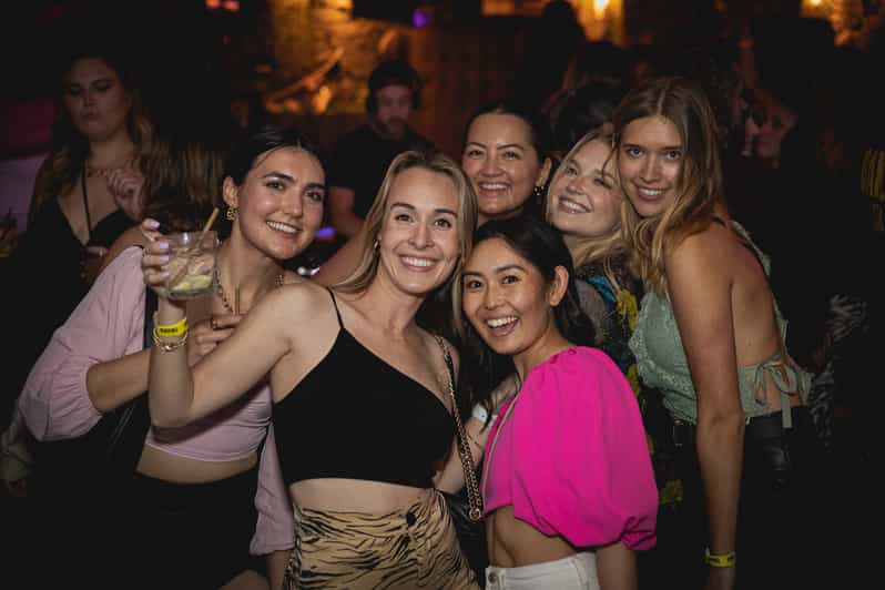 Pacific Beach Bar Tour (4 fun bars included) | GetYourGuide