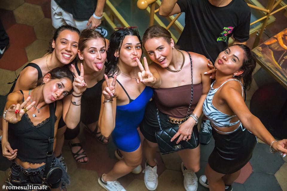 Roma: Pub Crawl y Ultimate Party con Barra Libre y Pizza | GetYourGuide