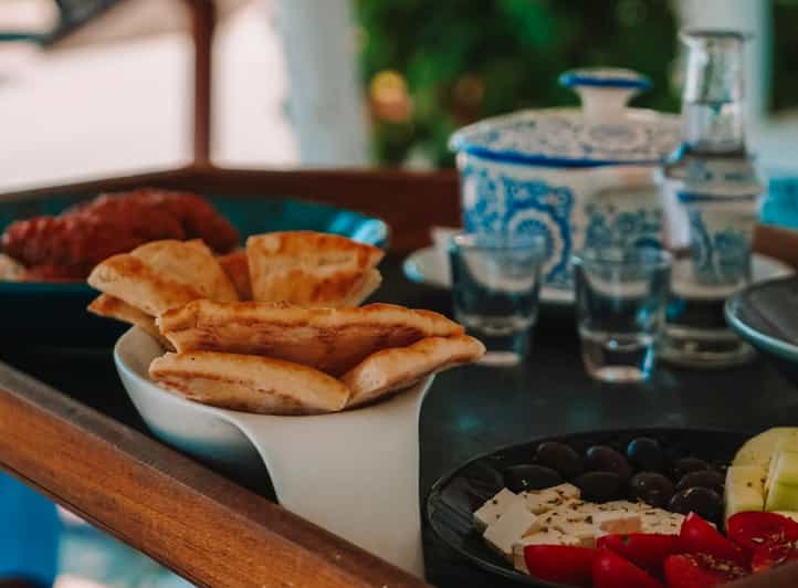 Proeverij van Grieks eten | GetYourGuide