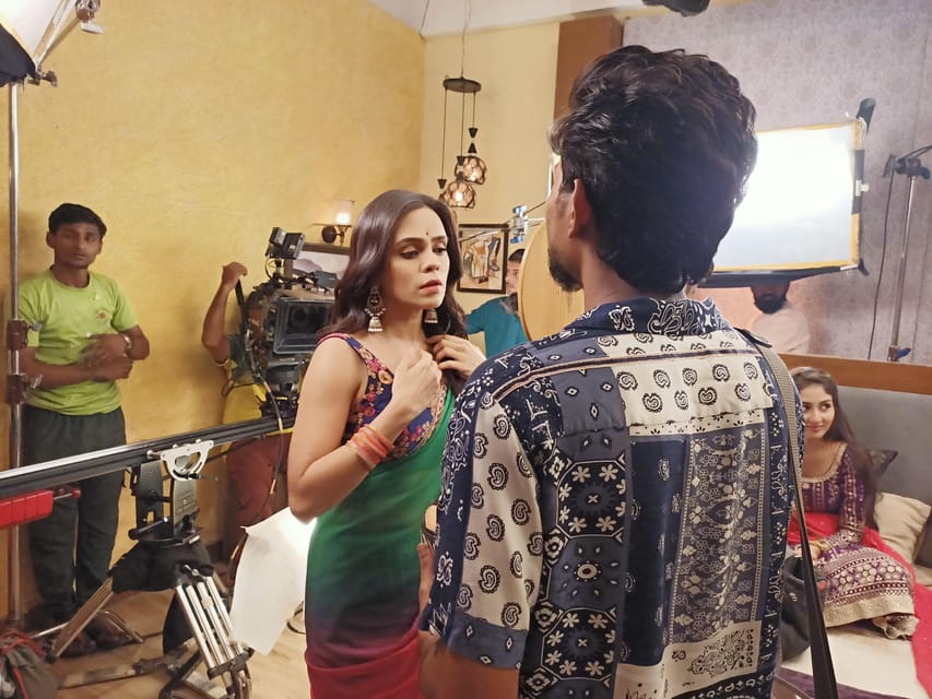 Mumbai: Bollywood Studio Guided Tour with Tickets | GetYourGuide