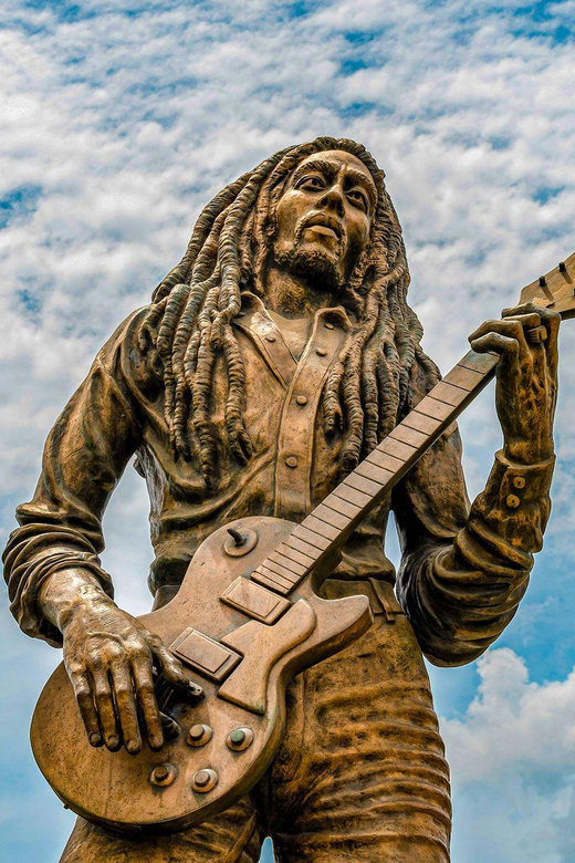 Excursión de un día a la Casa Natal de Bob Marley y 9 Mile Day Tour ...