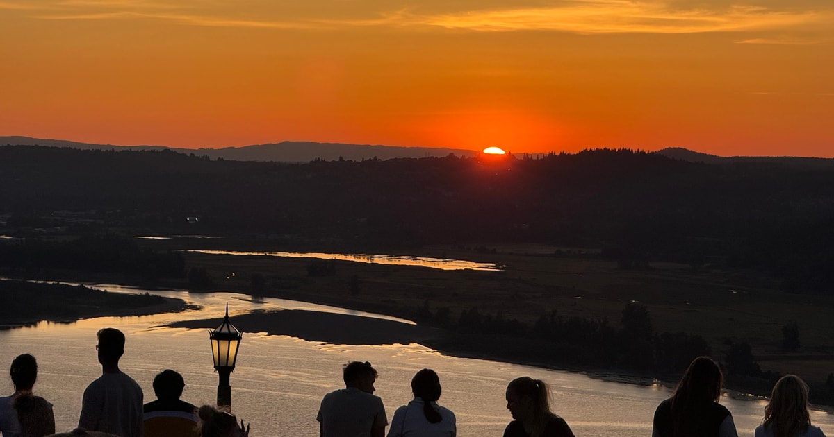 Portland: Multnomah Falls Sunset Guided Tour of 5 Waterfalls | GetYourGuide