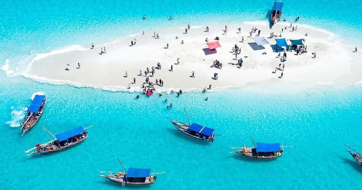 Zanzibar : Safari au lagon bleu avec plongée en apnée et déjeuner ...