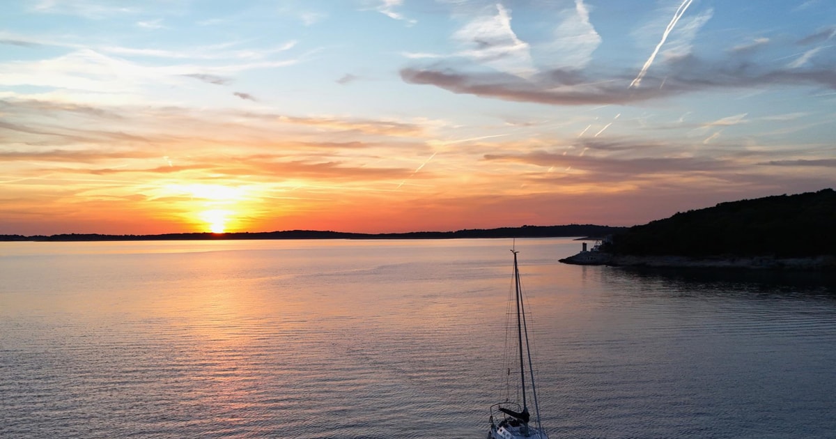 Pula: Navegando hacia la puesta de sol - Vistas de Brijuni, bebidas y ...