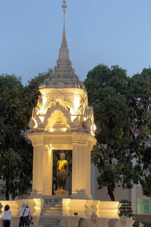 Phnom Penh: Walking Highlight City Tour | GetYourGuide