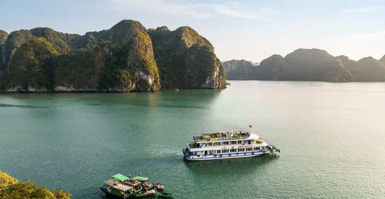 Ben Beo harbour, Cat Ba Island, Cát Bà - Tickets & Eintrittskarten ...