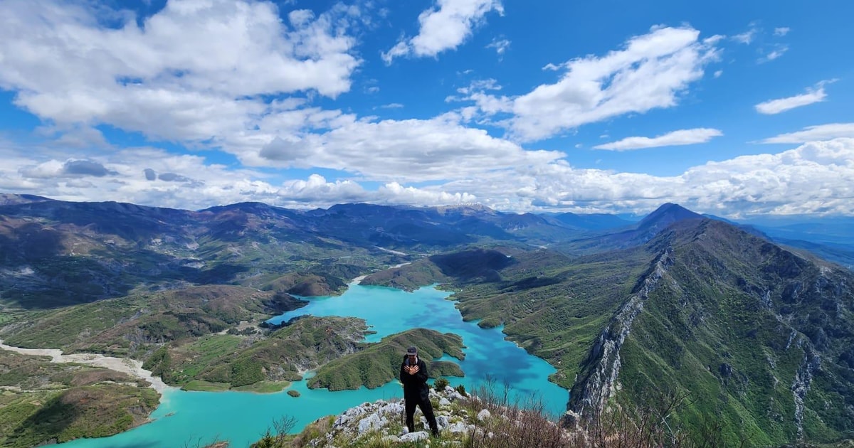 Z Tirany; piesza wycieczka nad jezioro Bovilla i górę Gamti | GetYourGuide