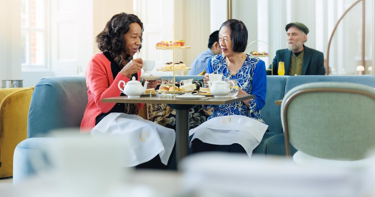 Royal London: Kensington Palace, Afternoon Tea, Guard Change | GetYourGuide