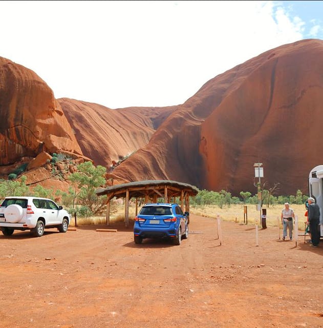 Národní park Uluru Kata Tjuta: Vydejte se na okružní jízdu s průvodcem ...