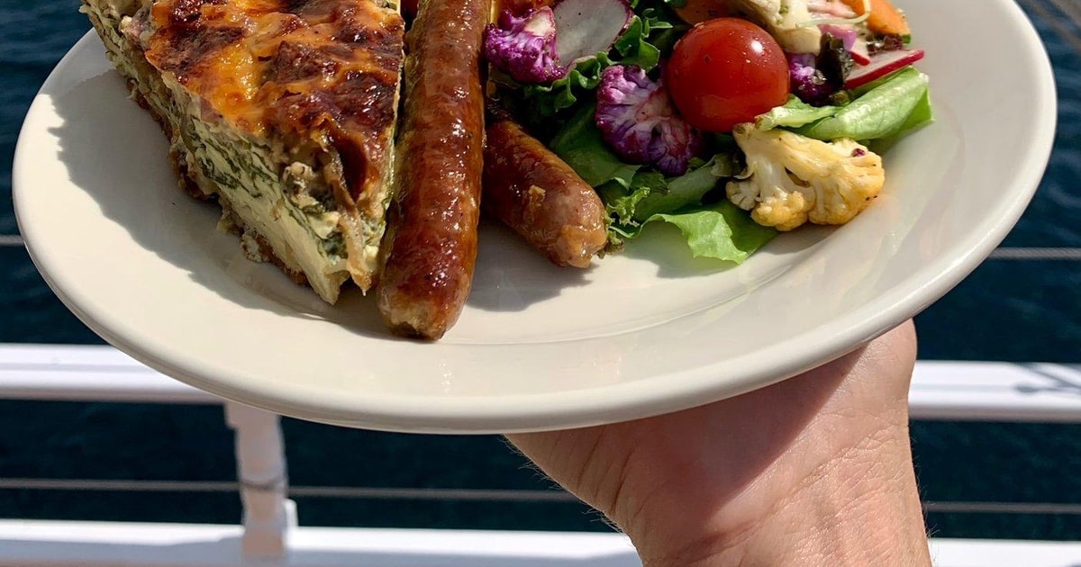 Traverse City: Brunch Sail on Tall Ship Manitou | GetYourGuide