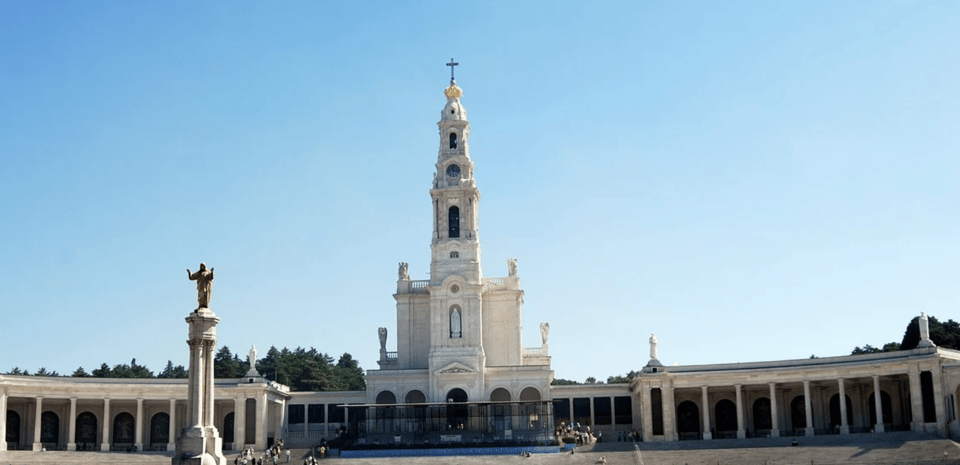 Privé transfer van of naar Fátima | GetYourGuide