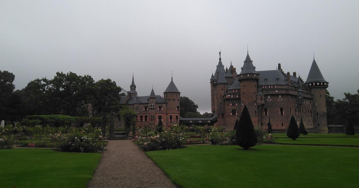Da Amsterdam: Tour di Muiderslot e del Castello di De Haar | GetYourGuide