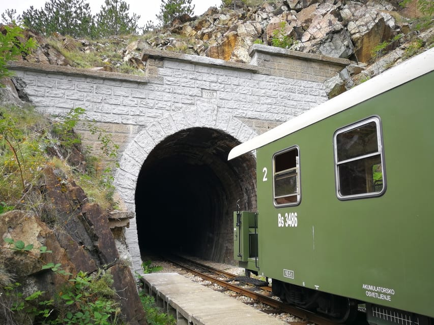 Von Belgrad aus: Mokra Gora Sargan 8 Zug, Mecavnik & Zlatibor | GetYourGuide