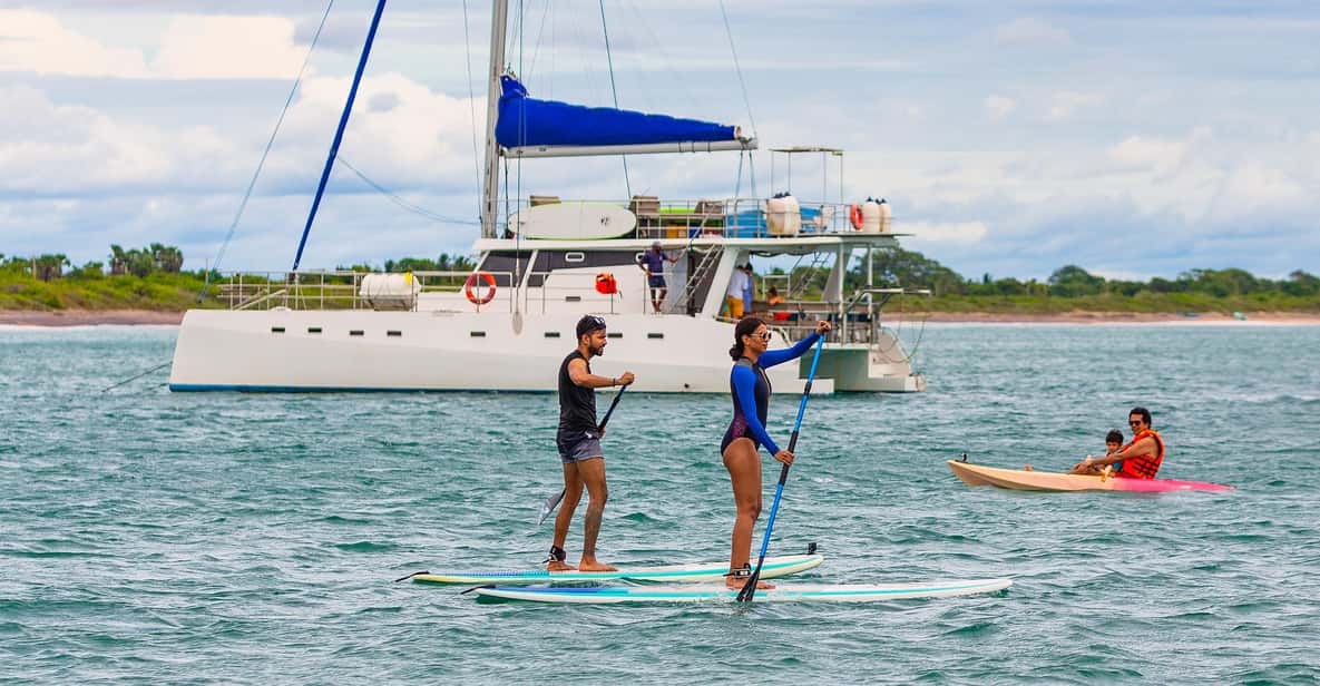 Sail Lanka Charter - Solnedgangscruise i Trincomalee | GetYourGuide