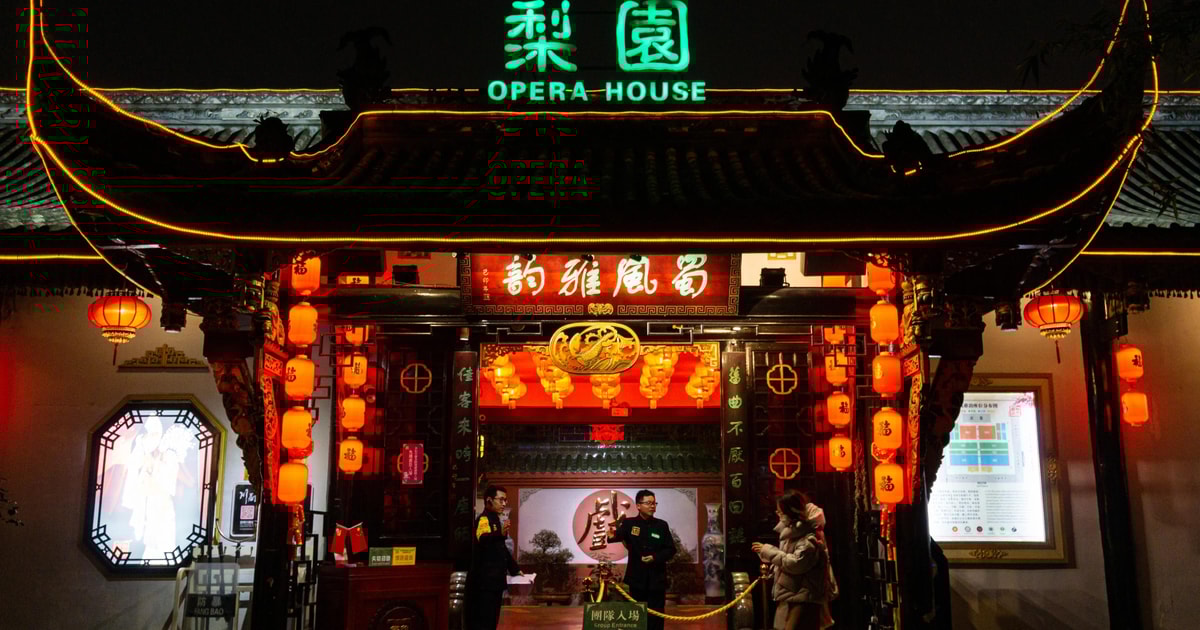 Chengdu Sichuan Opera Show Ticket - Shu Feng Ya Yun | GetYourGuide