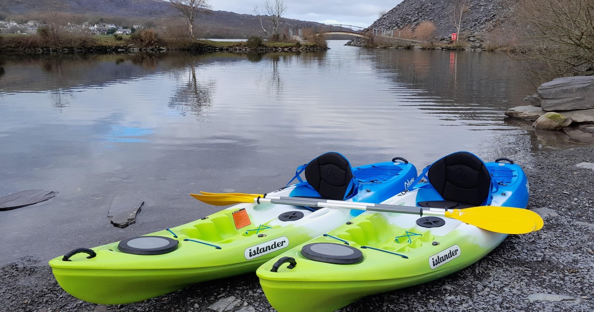 Llanberis : location de kayaks avec équipement sur le Llyn Padarn | GetYourGuide