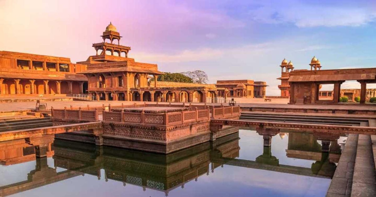 Transfer z Jaipur do Agry przez Fatehpur Sikri | GetYourGuide