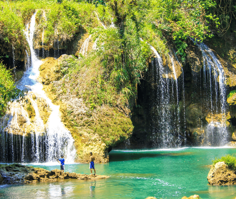 Semuc Champey o Lanquin: Lanzadera compartida desde Antigua | GetYourGuide