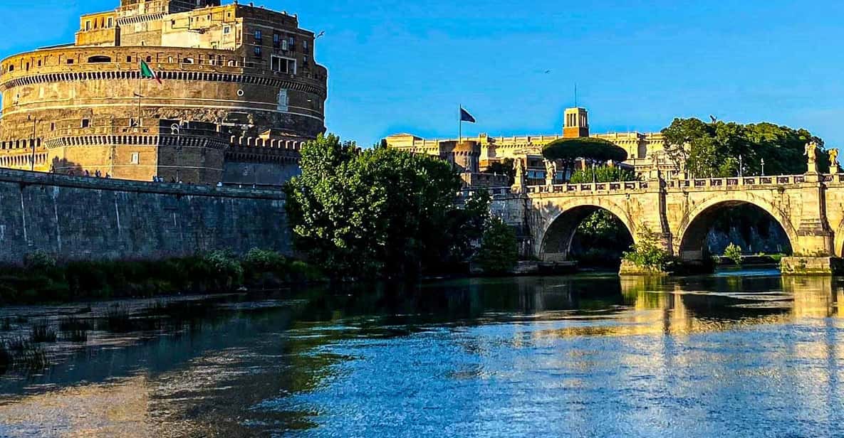 Rom: Ara Pacis-museet og Hop-on Hop-off-bådtur på floden | GetYourGuide