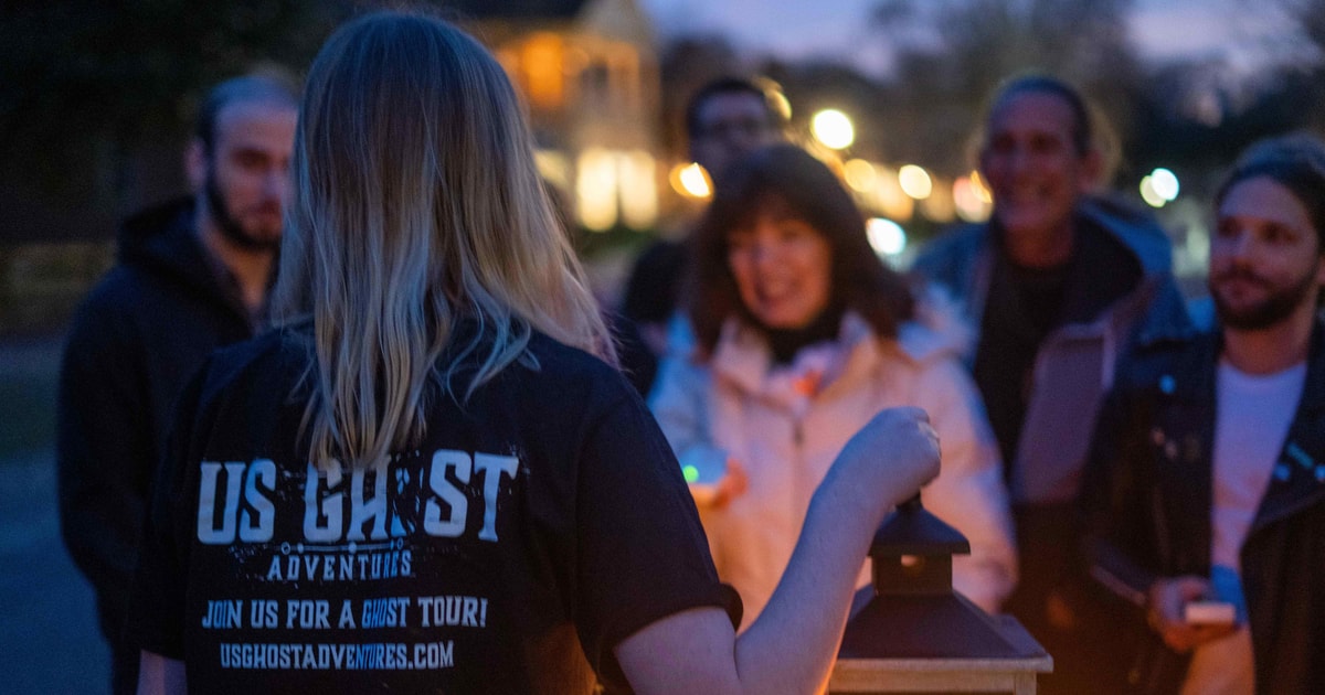 Macon Ghost Tour: Moonlight's Mourning Hauntings | GetYourGuide