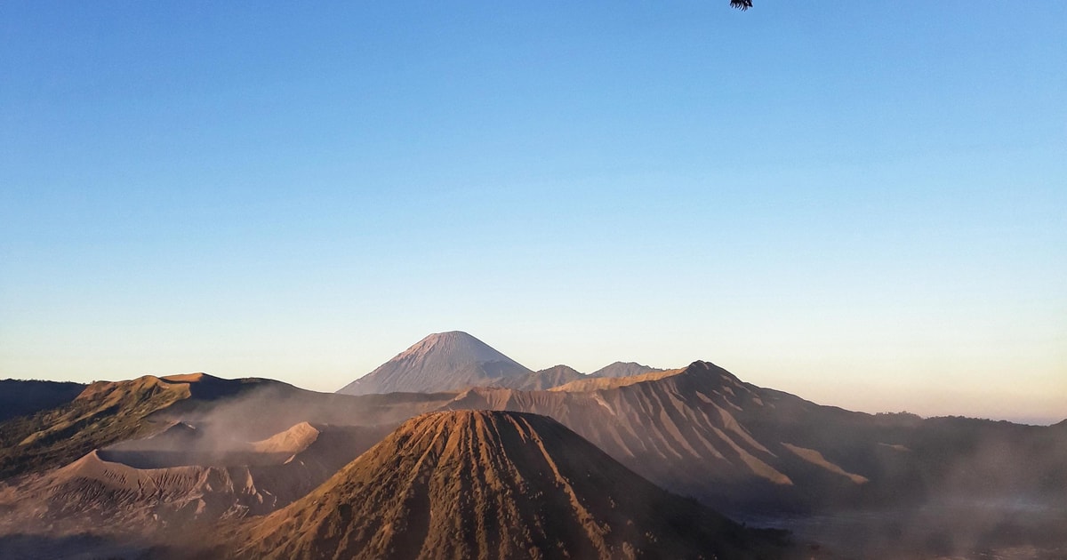 Bromo Volcano & Ijen Blue Fire Trip 3D2N | GetYourGuide