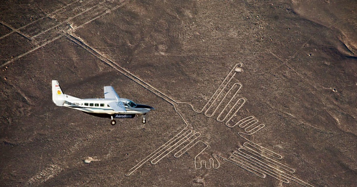Vanuit Lima: Nazca Lijnen Vlucht en Huacachina Oase Tour | GetYourGuide