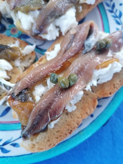 Portovenere: Palmaria, Tino, Tinetto boat trip with lunch | GetYourGuide