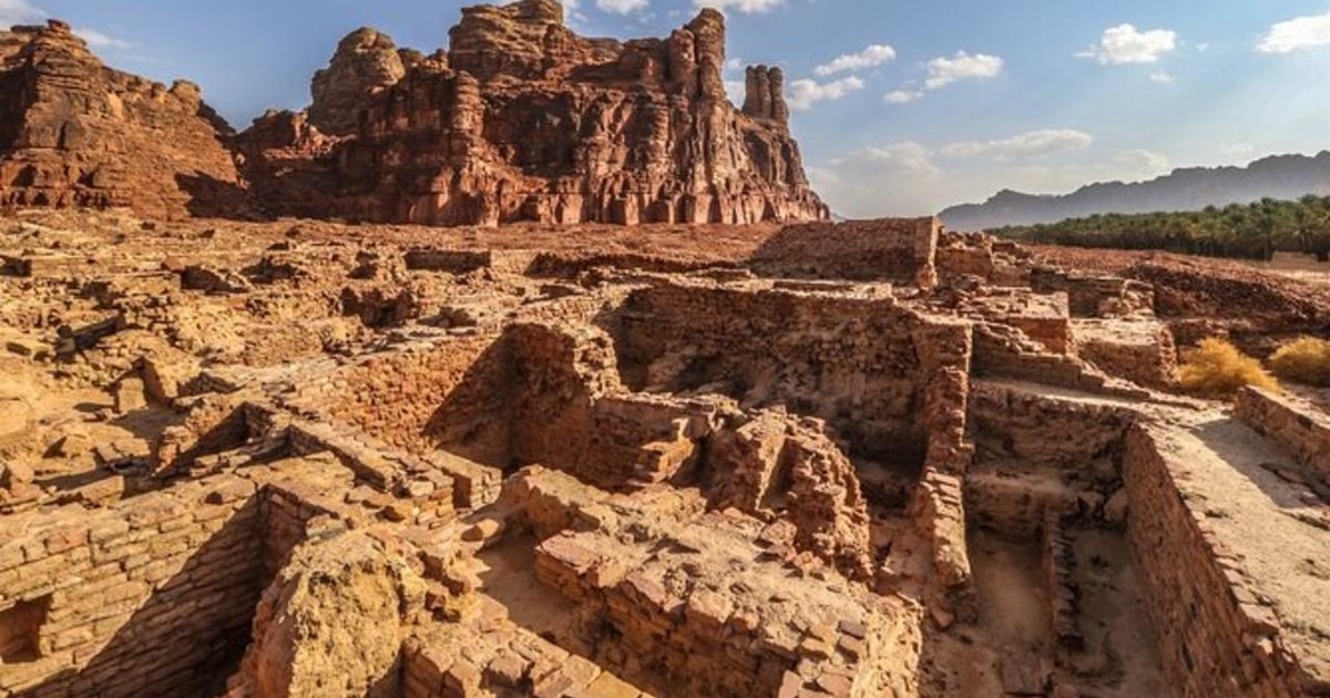 Saudiarabien: Dadan & Jabal Ikmah Privat tur (AlUla) | GetYourGuide