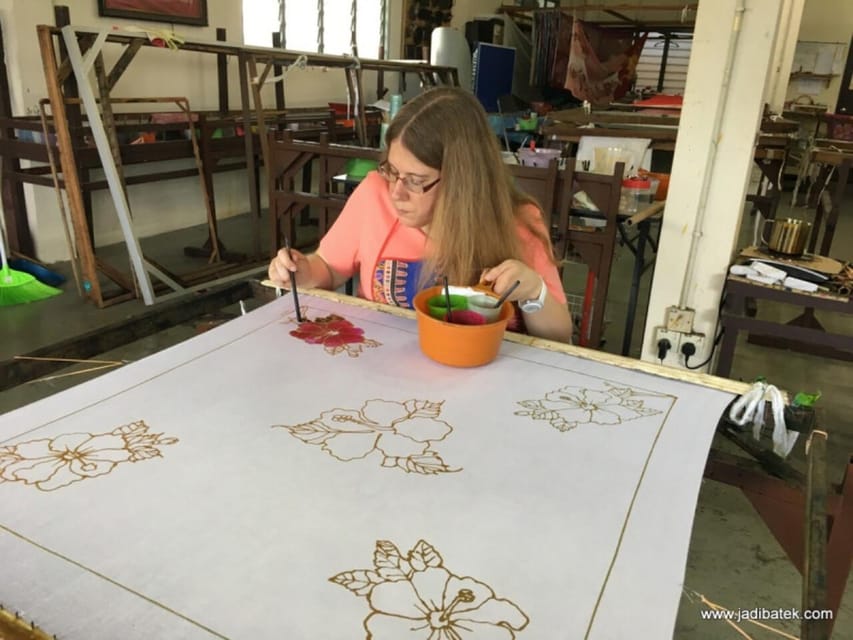 Kuala Lumpur: Batik Colouring Workshops Experience | GetYourGuide
