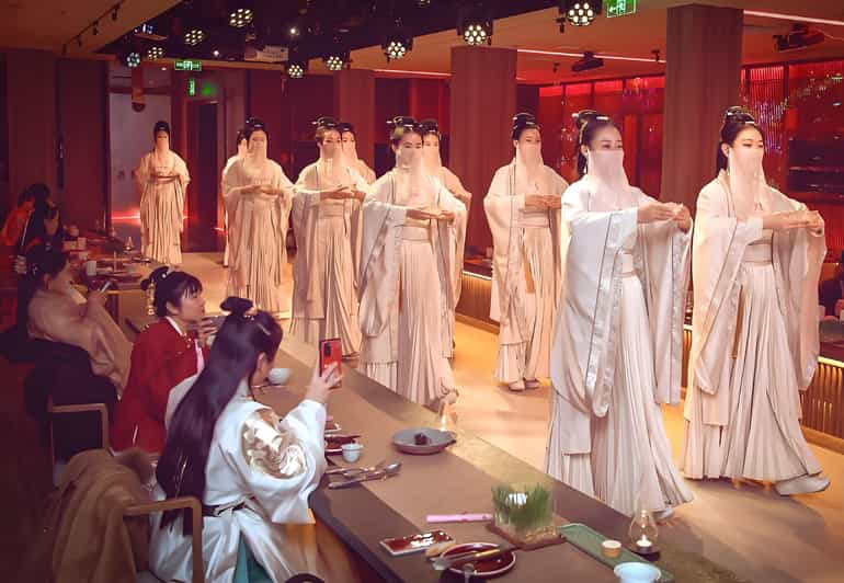 Beijing Royal Dinning Experience with cultural performance | GetYourGuide