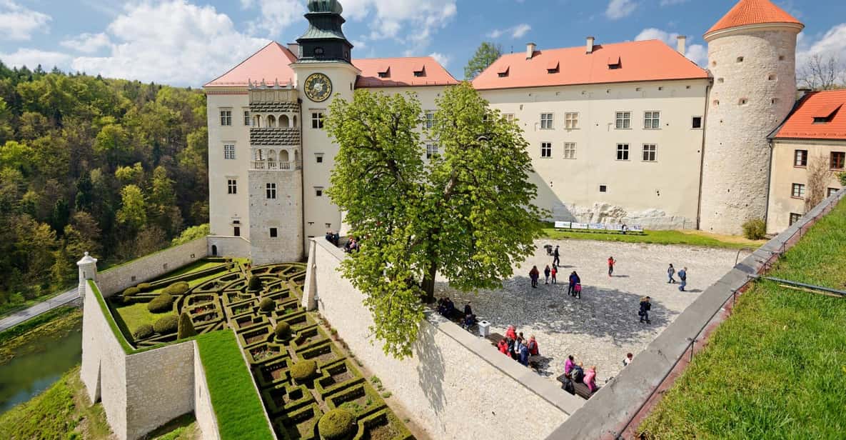 Krakau: privérondleiding door kasteel Pieskowa Skala | GetYourGuide