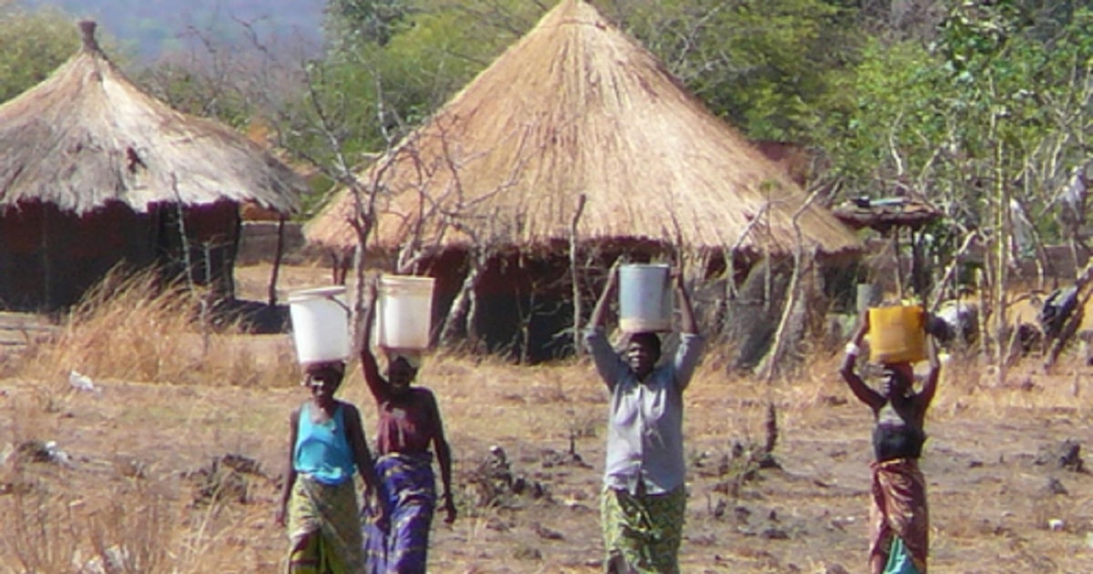 Livingstone: Mukuni Village Guided Tour with Pickup | GetYourGuide