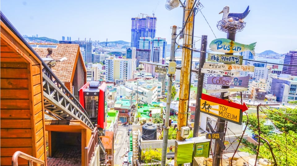 Busan: Tour a pie por la Calle de la Historia de Choryang (Ibagu-Gil) | GetYourGuide
