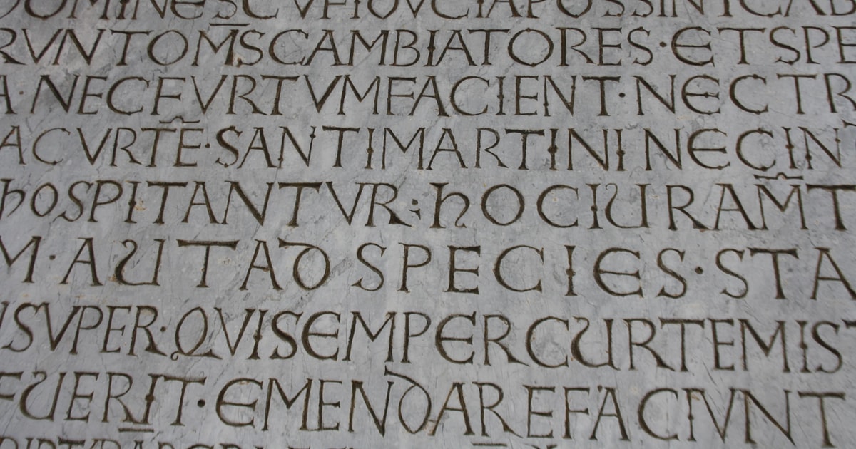 La misteriosa Lucca: historias y leyendas (ITALIANO) | GetYourGuide