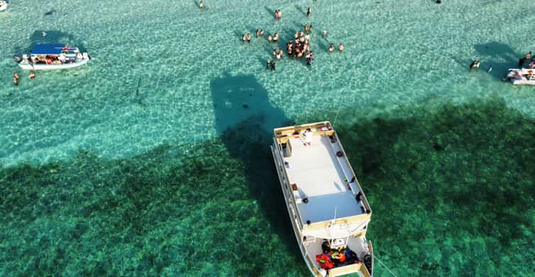 Catamarán premium snacks, y Åben bar | GetYourGuide