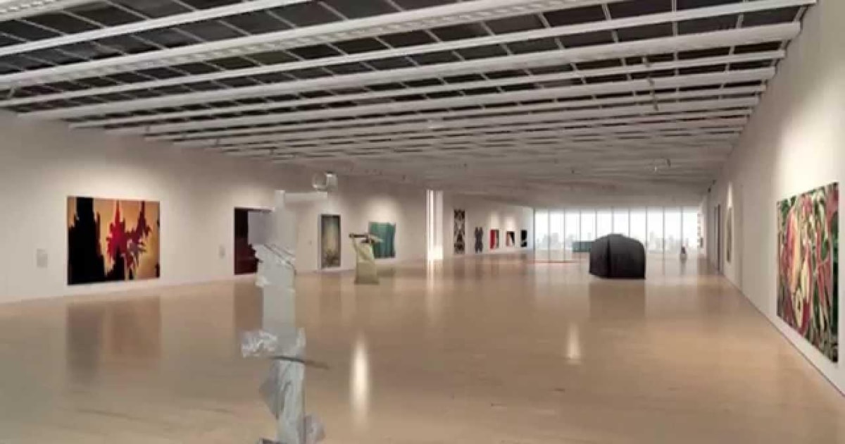 NYC Whitney Museum of American Art & 30+ Sights Walking Tour | GetYourGuide