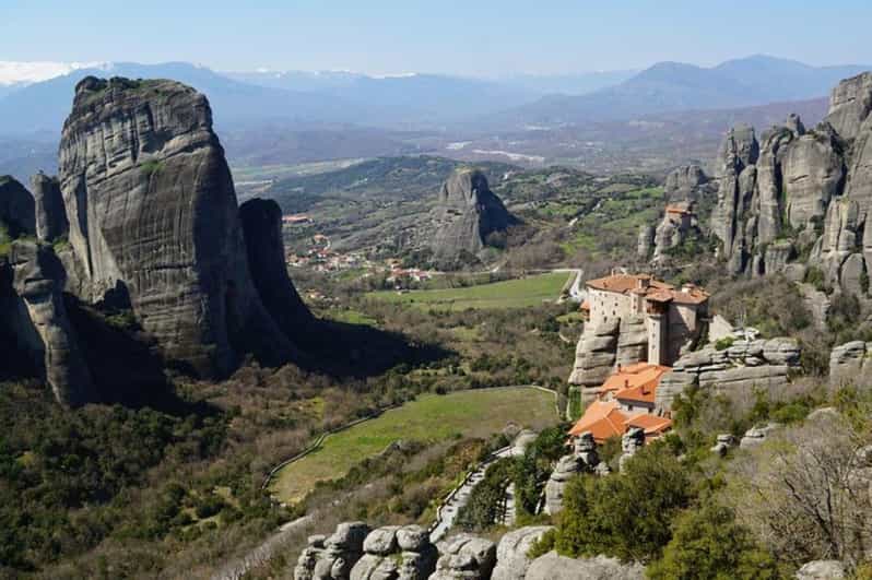 Tour di Meteora di un giorno intero da Atene | GetYourGuide