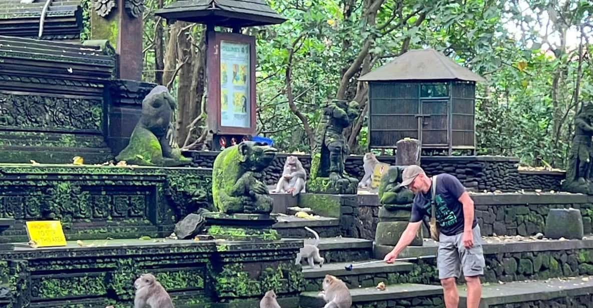 Ubud: Floresta Sagrada dos Macacos, Caverna de Barong, Passeio de quadriciclo e Cachoeira ...