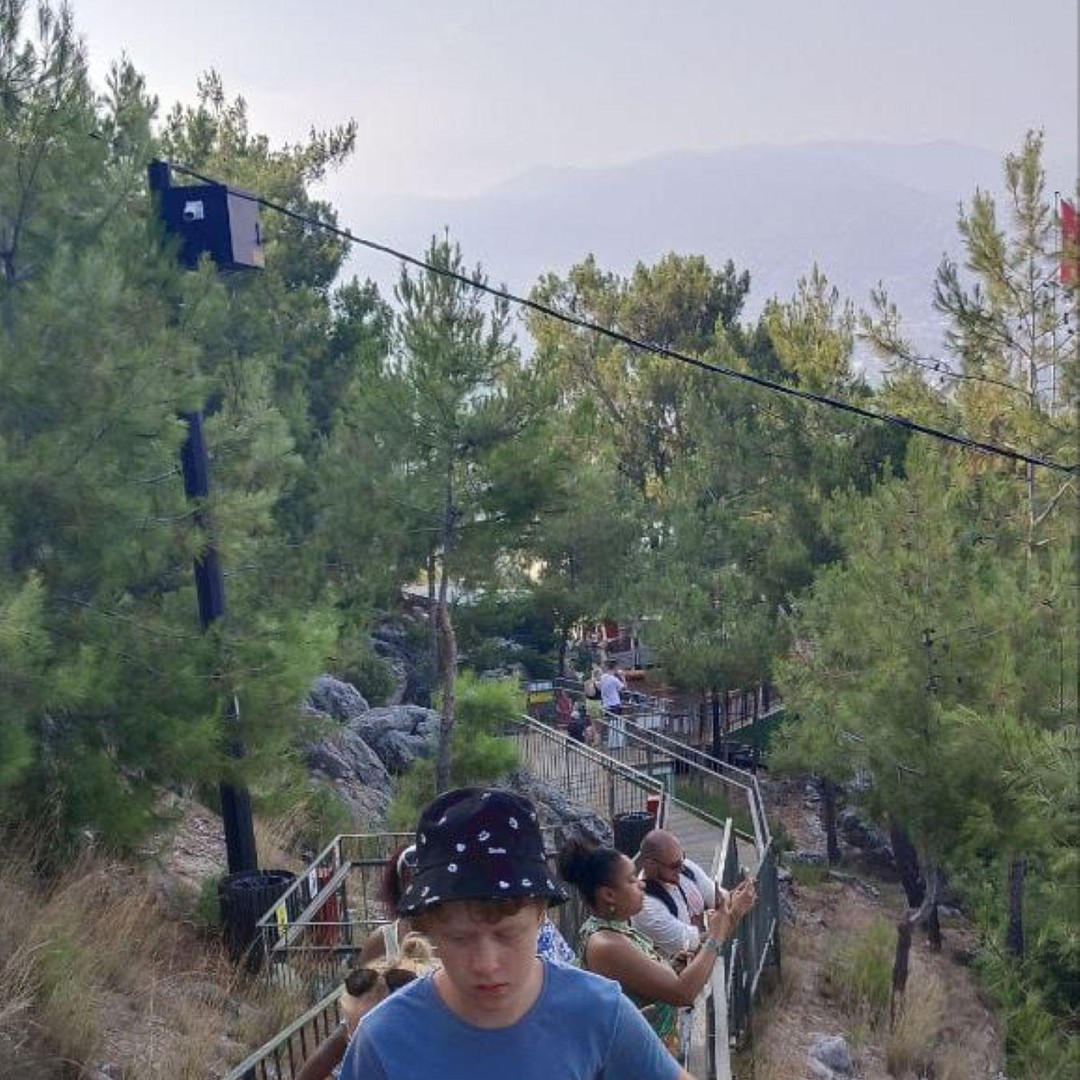 Tour notturno di Alanya: castello, funivia e spiaggia di Cleopatra ...