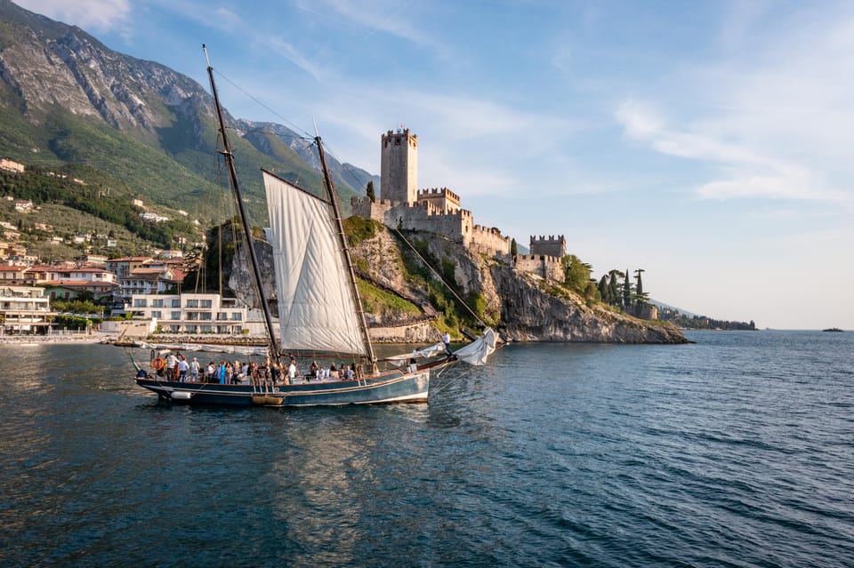 PANORAMIC CRUISE ON HISTORICAL SAILBOAT | GetYourGuide