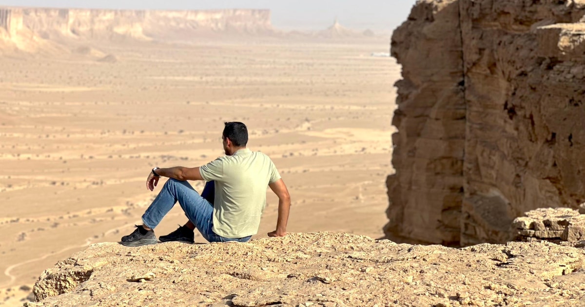 Riyadh:3-Hour Second Edge of the World Darb Al-Manjour Trail | GetYourGuide