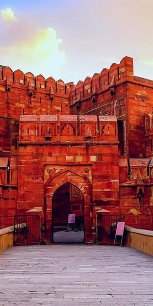 From Pune:Taj Mahal Day Trip to From Pune with Return Flight | GetYourGuide