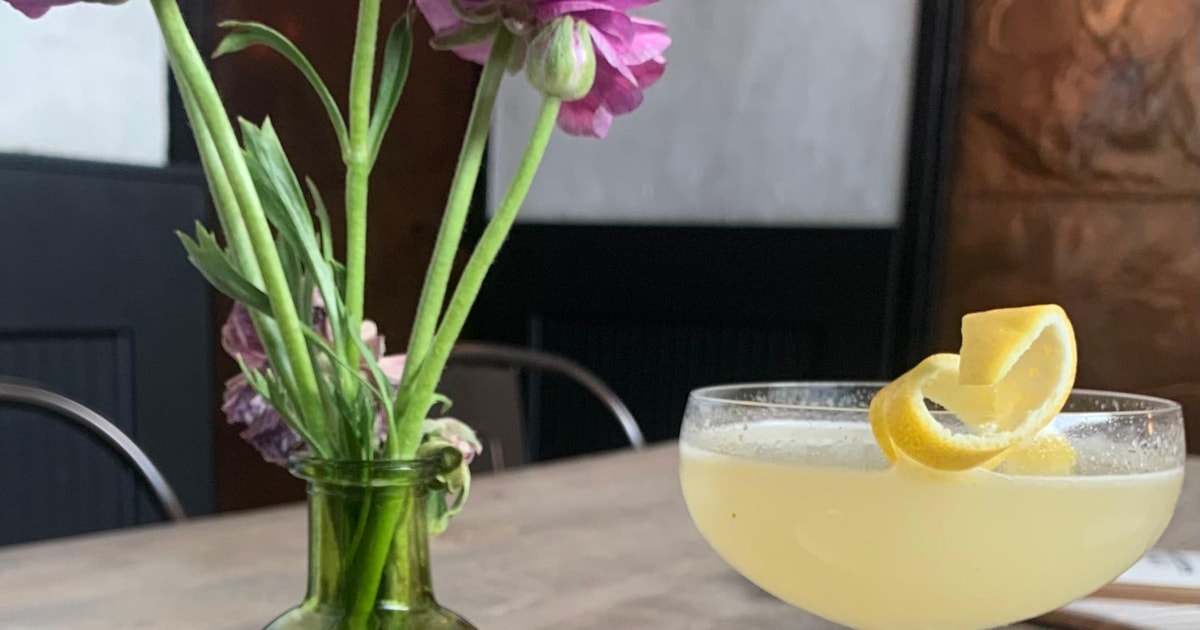 Philadelphia: Fishtown Cocktail & Beer Tour w/ Snacks | GetYourGuide