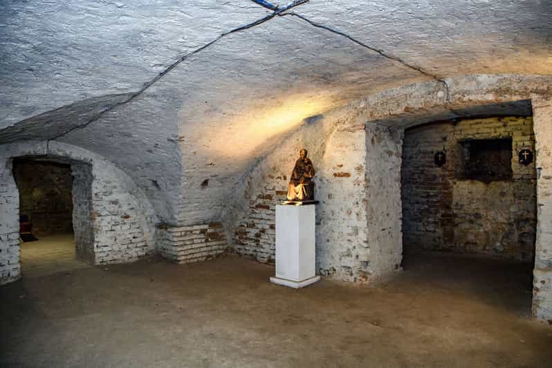 Rom: Katakomber og kapucinerkrypten - guidet tur med transfer ...