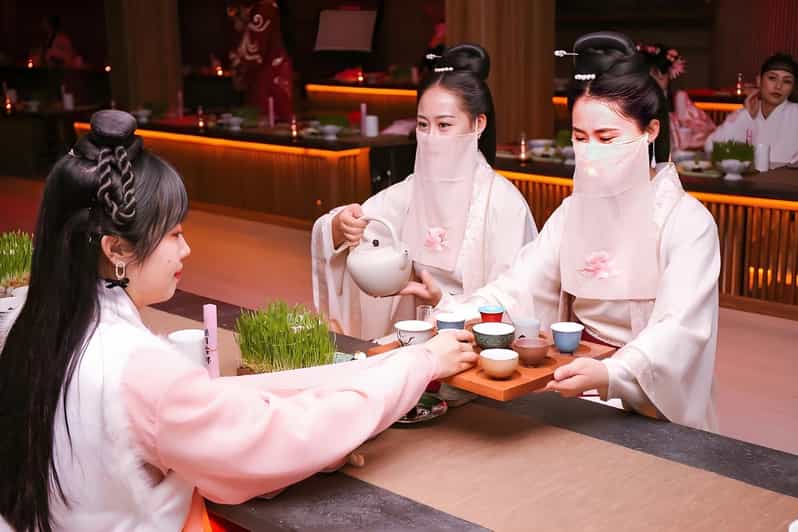 Beijing Royal Dinning Experience with cultural performance | GetYourGuide